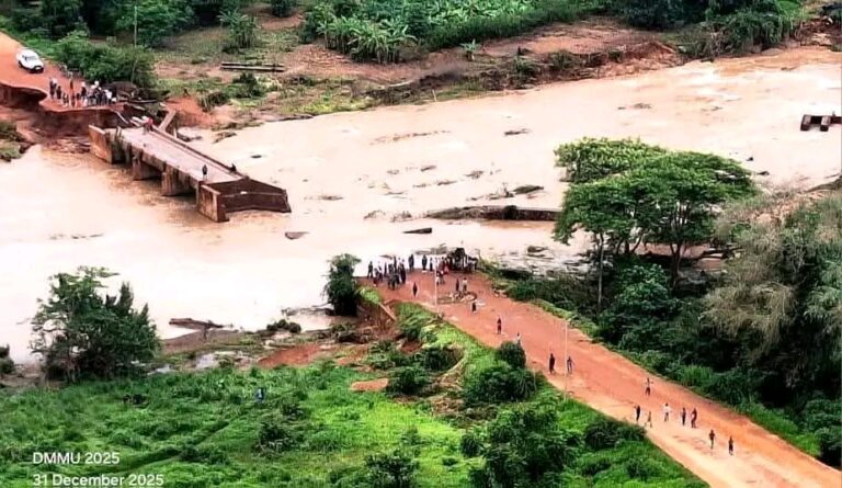 Flash floods wash away Mphamba Bridge, reach Lundazi
